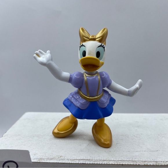 Disney | Toys | Disney World 5th Anniversary Daisy Duck Figure ...